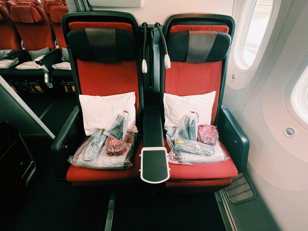 JALプレミアムエコノミー搭乗レビュ―。機材はハワイ路線にも導入のB787-9で超快適。 | すけすけのマイル乞食